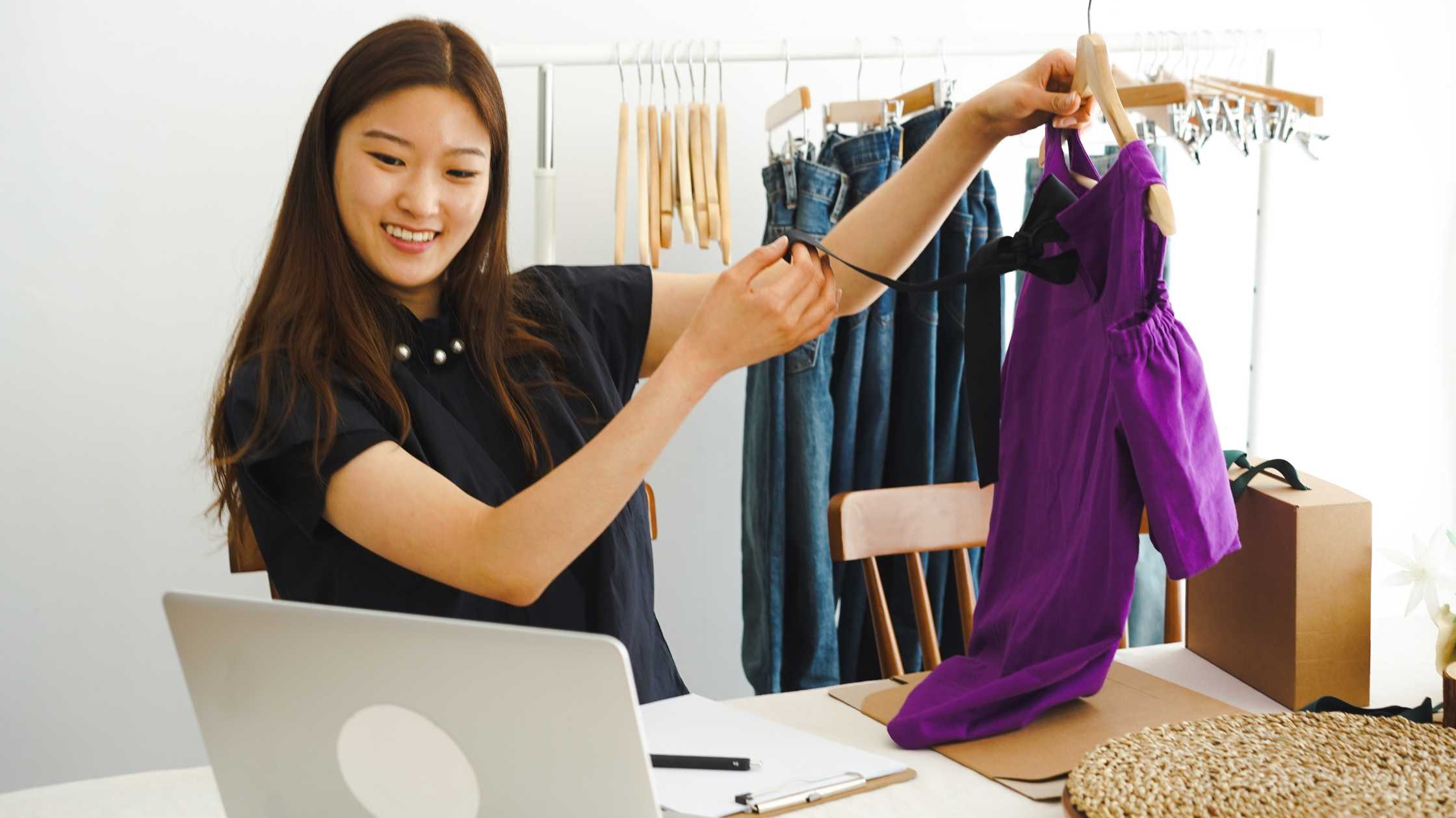 80 Ide Judul Live Shopee Yang Menarik, Buat Live Jadi Ramai