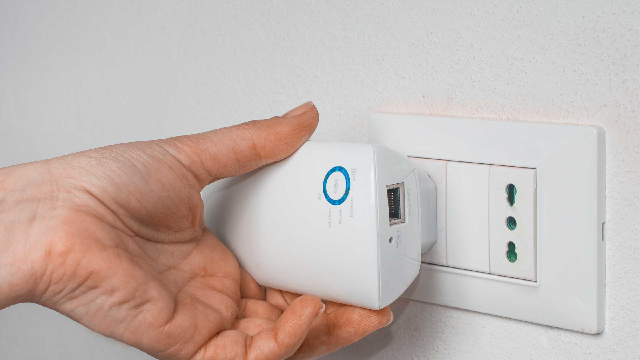 8 Cara Pasang WiFi Extender, Ikuti Langkah-langkah Ini