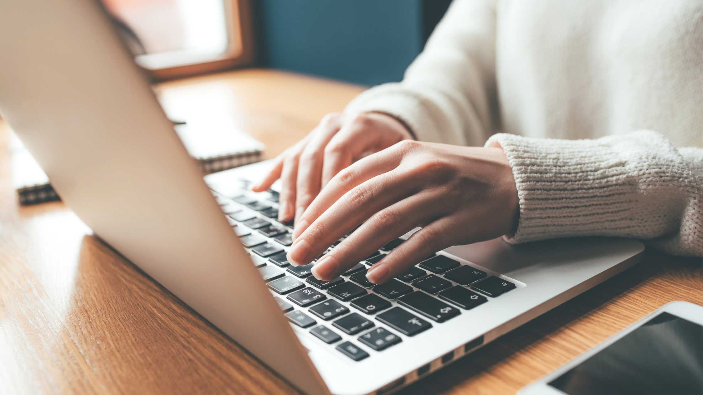 10 Cara Mengatasi Laptop Layar Biru, Pahami Penyebabnya