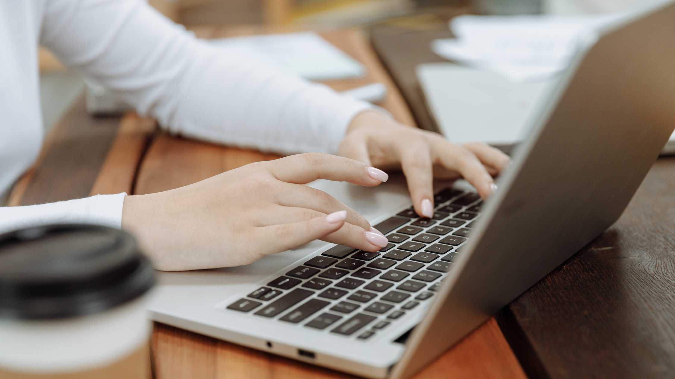 Cara Melihat MAC Address Laptop Windows Dan MacOS, Ini Panduannya