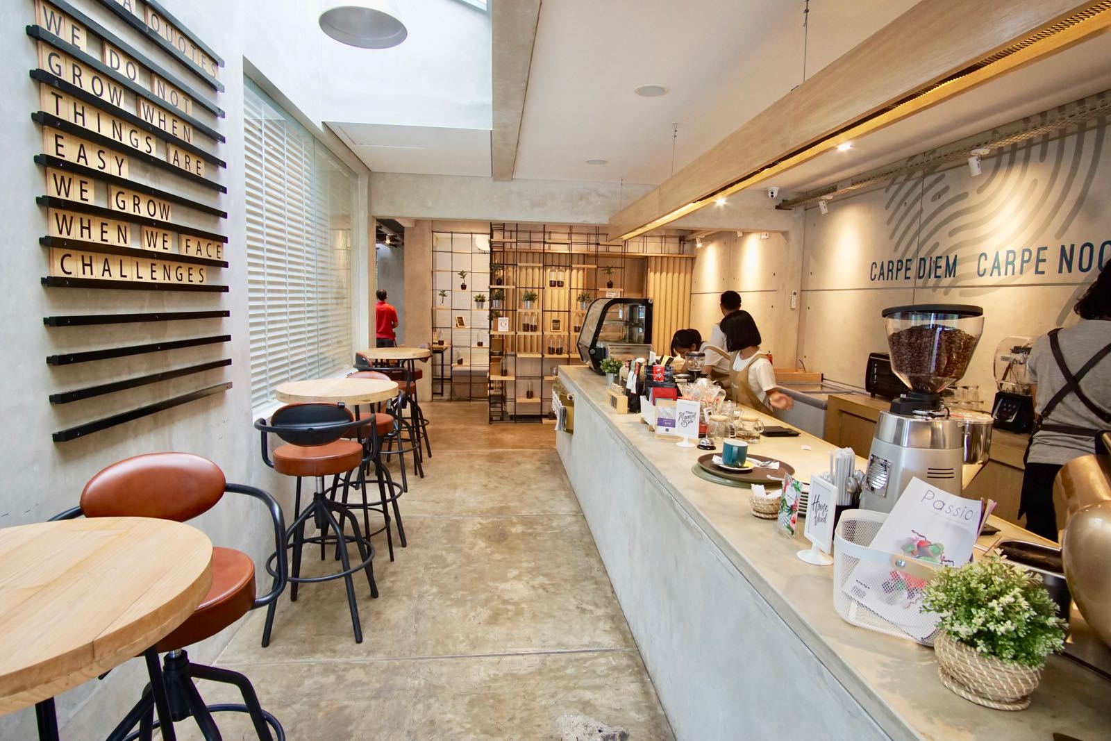 10 Cafe Untuk Kerja Di Bandung, WiFinya Ngegas!