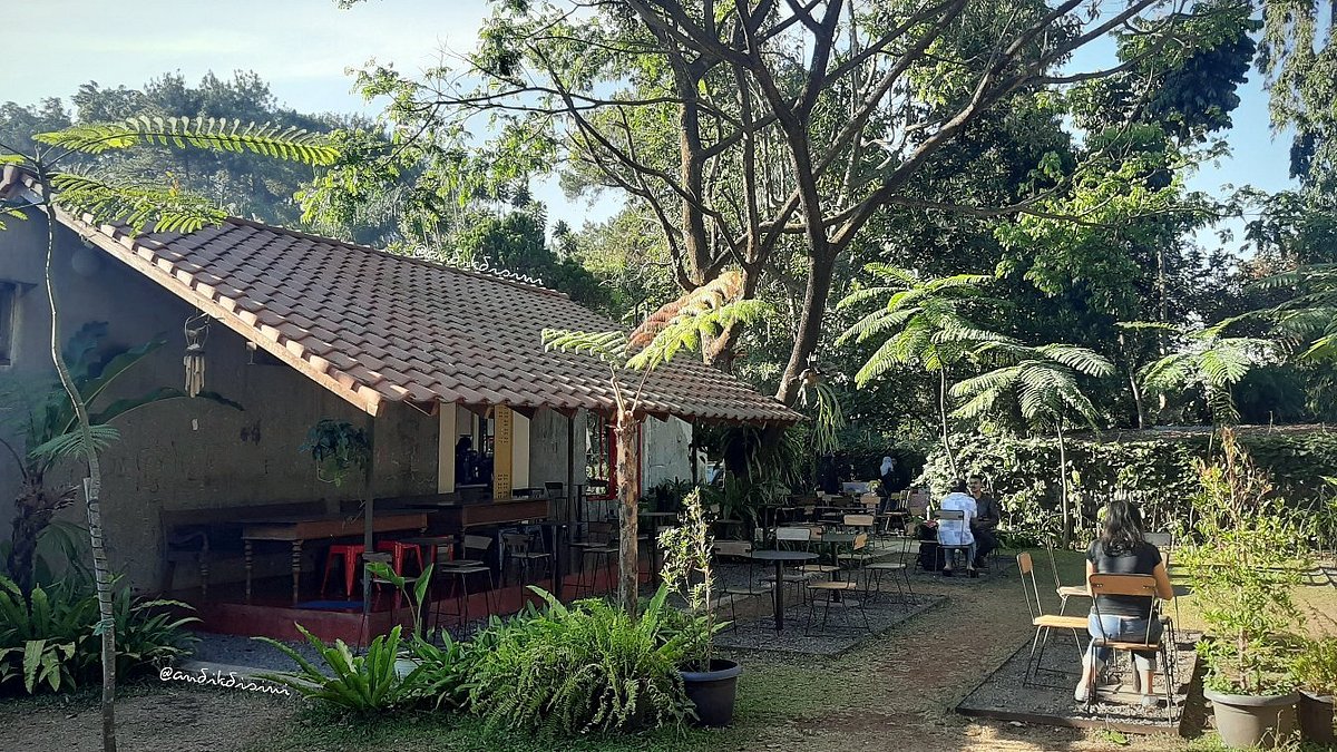 10 Cafe Untuk Kerja Di Bandung, WiFinya Ngegas!