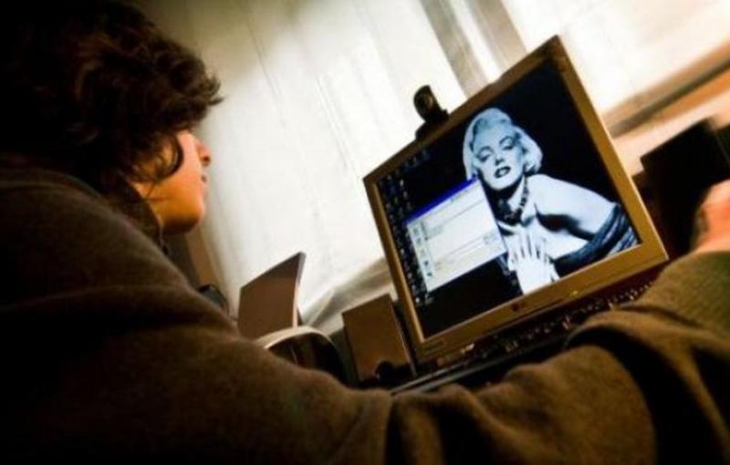 20 Dampak Negatif Internet, Harus Waspada!