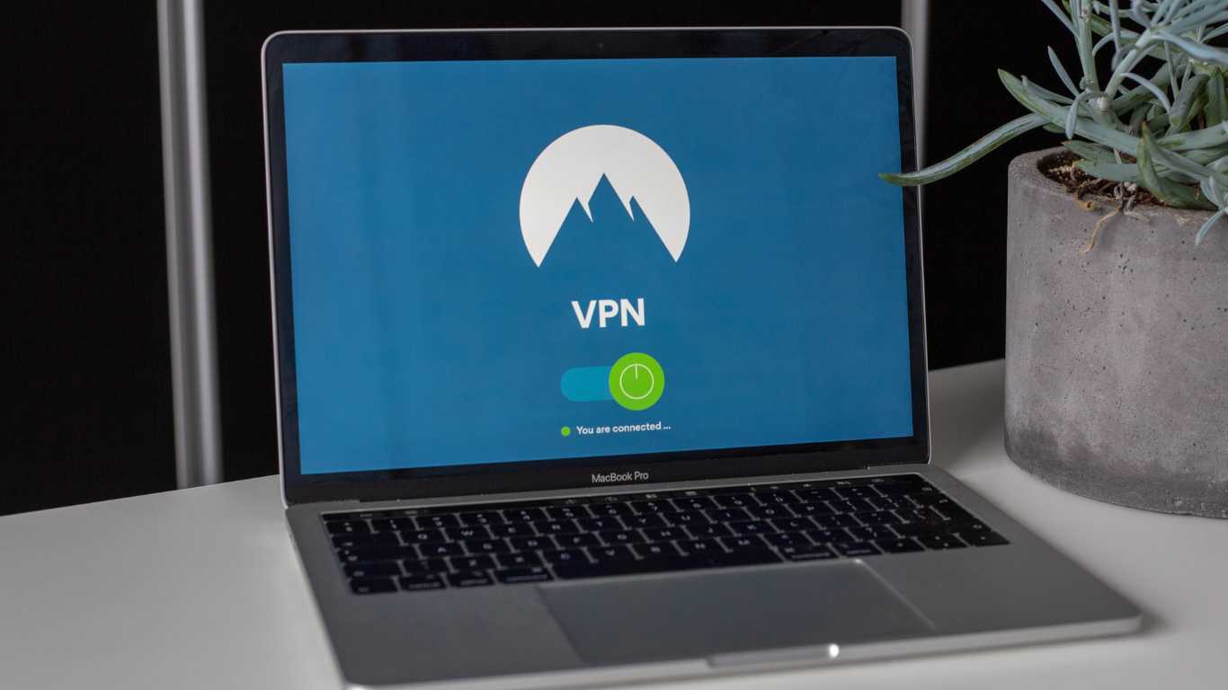 Cara Menggunakan VPN Di Laptop Dan HP Dengan Mudah