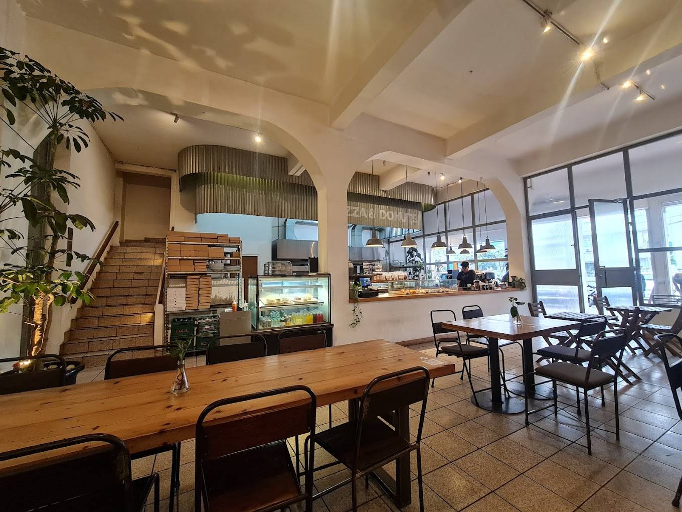 20 Cafe 24 Jam Bandung, Betah Nongkrong Sampai Pagi