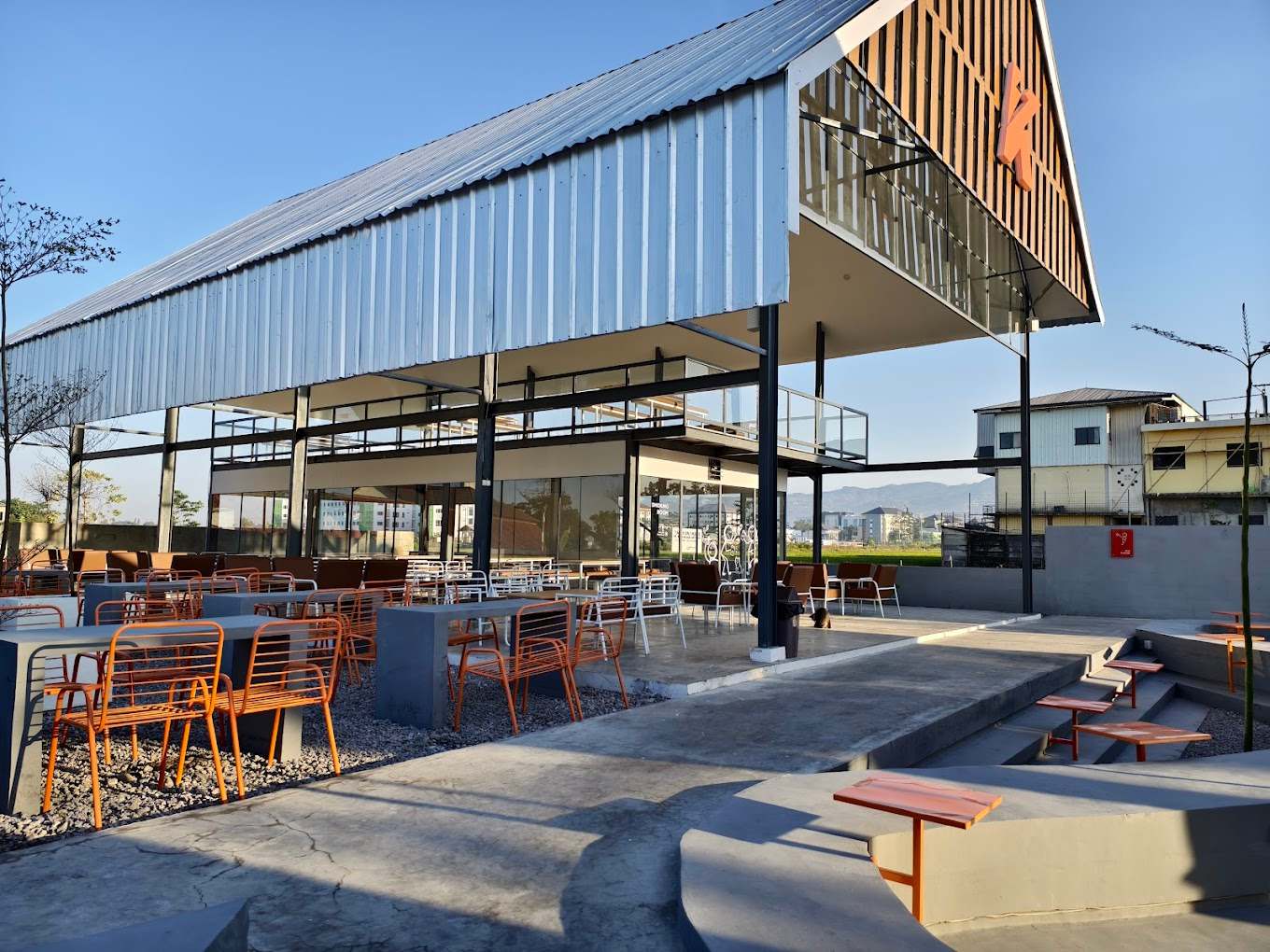 20 Cafe 24 Jam Bandung, Betah Nongkrong Sampai Pagi