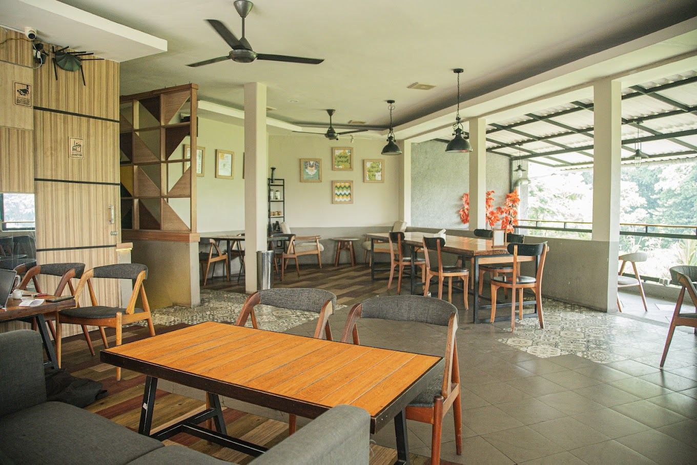 20 Cafe 24 Jam Bandung, Betah Nongkrong Sampai Pagi