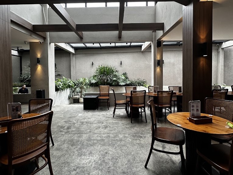 20 Cafe 24 Jam Bandung, Betah Nongkrong Sampai Pagi
